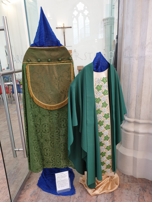 Photos - St Peter and The Holy Apostles